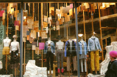 How to Get the Most Out of Your Window Display - SMALL BUSINESS CEO
